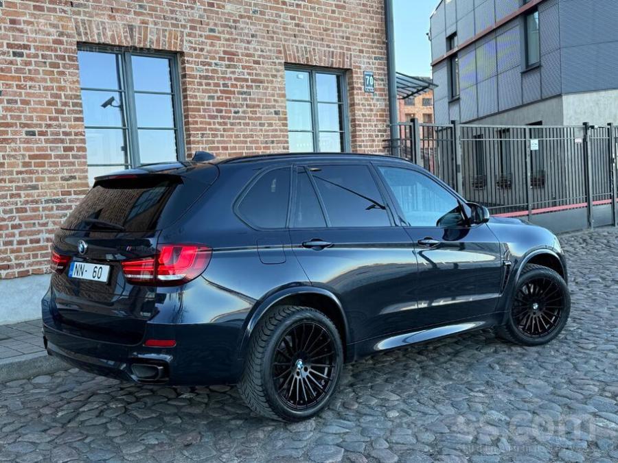 Melns BMW X5 2014 Rīga, ar dzinēja tilpumu 3.00 L un nobraukumu 210 tūkst. km par 22700 €, foto 4 vietnē AUTOMOTO.COM.LV