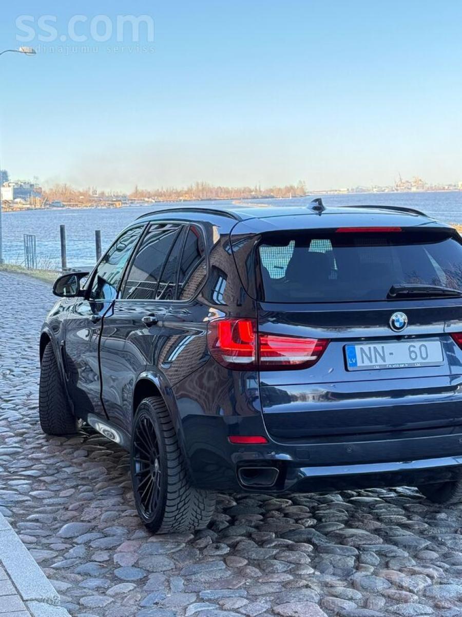 Melns BMW X5 2014 Rīga, ar dzinēja tilpumu 3.00 L un nobraukumu 210 tūkst. km par 22700 €, foto 6 vietnē AUTOMOTO.COM.LV