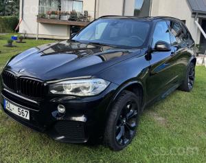Melns BMW X5 2014 Rīga, ar dzinēja tilpumu 3.00 L un nobraukumu 227 tūkst. km par 22900 €, foto  vietnē AUTOMOTO.COM.LV