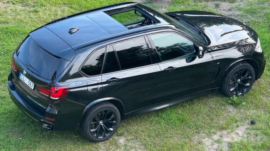 Melns BMW X5 2014 Rīga, ar dzinēja tilpumu 3.00 L un nobraukumu 227 tūkst. km par 22900 €, foto 4 vietnē AUTOMOTO.COM.LV
