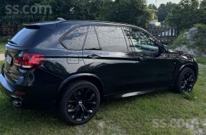 Melns BMW X5 2014 Rīga, ar dzinēja tilpumu 3.00 L un nobraukumu 227 tūkst. km par 22900 €, foto 8 vietnē AUTOMOTO.COM.LV