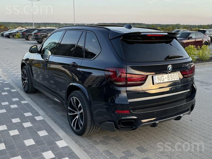 Melns BMW X5 2014 Rīga, ar dzinēja tilpumu 3.00 L un nobraukumu 210 tūkst. km par 30900 €, foto 5 vietnē AUTOMOTO.COM.LV