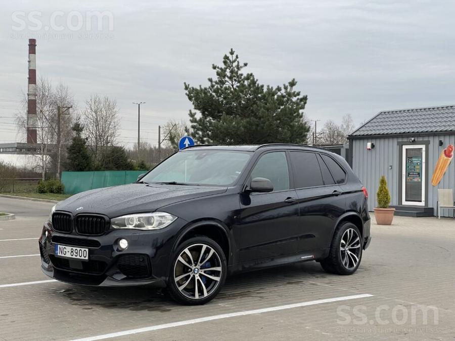 Melns BMW X5 2014 Rīga, ar dzinēja tilpumu 3.00 L un nobraukumu 210 tūkst. km par 30900 €, foto 6 vietnē AUTOMOTO.COM.LV