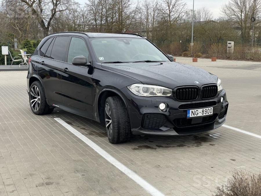Melns BMW X5 2014 Rīga, ar dzinēja tilpumu 3.00 L un nobraukumu 210 tūkst. km par 30900 €, foto 7 vietnē AUTOMOTO.COM.LV