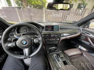 Melns BMW X5 2014 Rīga, ar dzinēja tilpumu 3.00 L un nobraukumu 210 tūkst. km par 30900 €, foto 13 vietnē AUTOMOTO.COM.LV