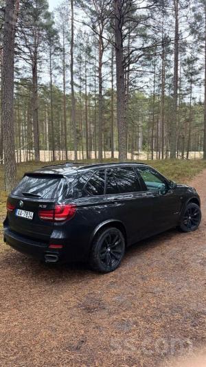 Melns BMW X5 2014 Talsi, ar dzinēja tilpumu 3.00 L un nobraukumu 176 tūkst. km par 27500 €, foto 3 vietnē AUTOMOTO.COM.LV