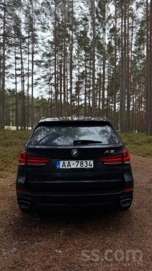 Melns BMW X5 2014 Talsi, ar dzinēja tilpumu 3.00 L un nobraukumu 176 tūkst. km par 27500 €, foto 4 vietnē AUTOMOTO.COM.LV