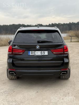 Black BMW X5 2014 in Jurmala, with an engine capacity of 3.00 L and mileage of 257 thousand km for 20000 €, photo 12 on AUTOMOTO.COM.LV