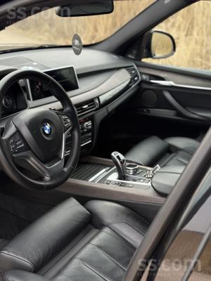 Black BMW X5 2014 in Jurmala, with an engine capacity of 3.00 L and mileage of 257 thousand km for 20000 €, photo 16 on AUTOMOTO.COM.LV