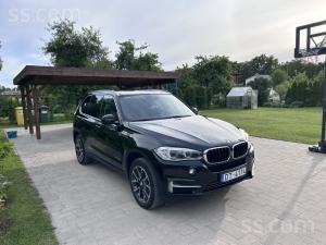 Melns BMW X5 2014 Jelgava, ar dzinēja tilpumu 3.00 L un nobraukumu 186 tūkst. km par 17500 €, foto  vietnē AUTOMOTO.COM.LV
