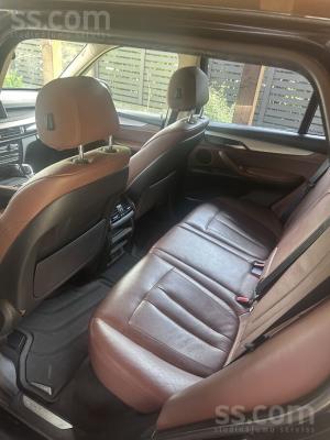 Melns BMW X5 2014 Jelgava, ar dzinēja tilpumu 3.00 L un nobraukumu 186 tūkst. km par 17500 €, foto 15 vietnē AUTOMOTO.COM.LV