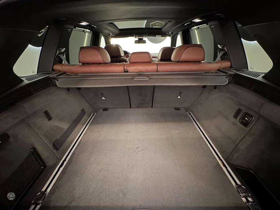 Black BMW X5 2014 in Marijampole, with an engine capacity of 2.99 L and mileage of 274 thousand km for 21650 €, photo 24 on AUTOMOTO.COM.LV