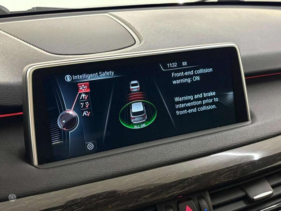 Black BMW X5 2014 in Marijampole, with an engine capacity of 2.99 L and mileage of 274 thousand km for 21650 €, photo 26 on AUTOMOTO.COM.LV