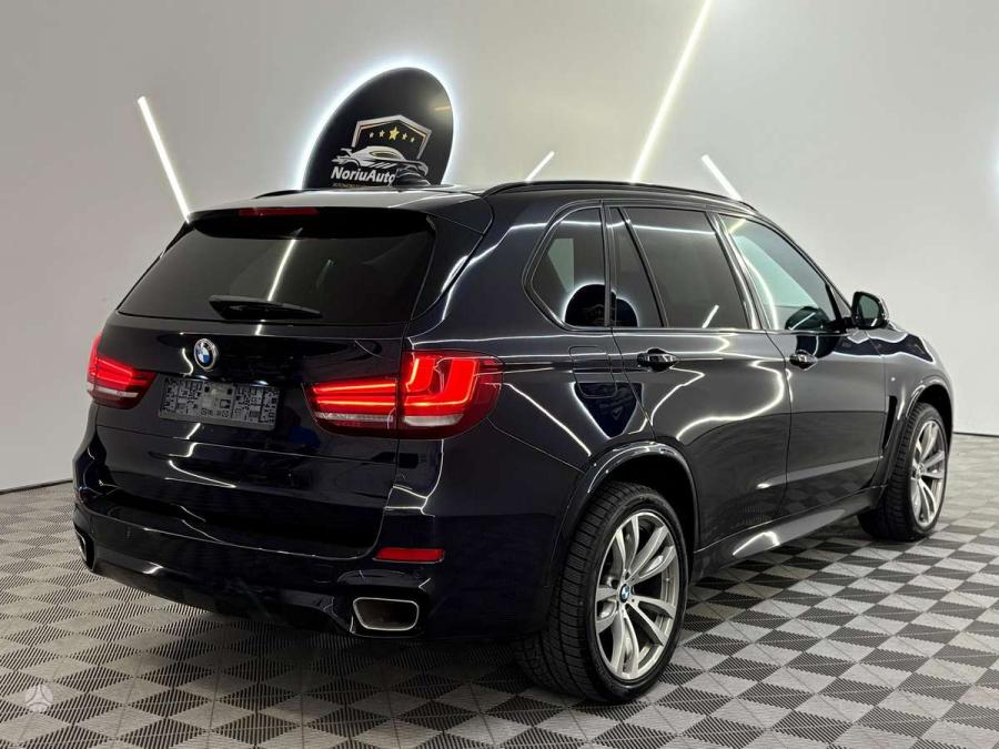 Black BMW X5 2014 in Marijampole, with an engine capacity of 2.99 L and mileage of 274 thousand km for 21650 €, photo 35 on AUTOMOTO.COM.LV