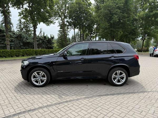 Black BMW X5 2014 in Marijampole, with an engine capacity of 2.99 L and mileage of 330 thousand km for 18800 €, photo 2 on AUTOMOTO.COM.LV