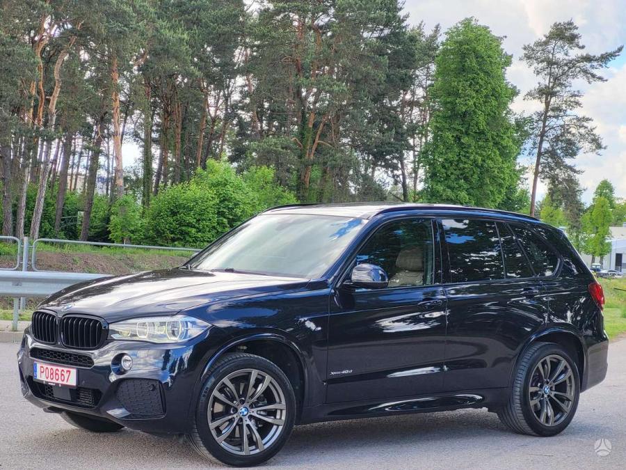Black BMW X5 2014 in Vilnius, with an engine capacity of 2.99 L and mileage of 276 thousand km for 19850 €, photo 5 on AUTOMOTO.COM.LV