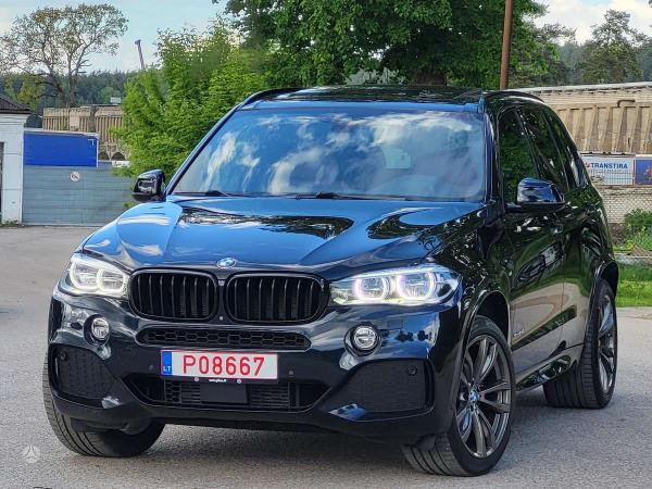 Black BMW X5 2014 in Vilnius, with an engine capacity of 2.99 L and mileage of 276 thousand km for 19850 €, photo 5 on AUTOMOTO.COM.LV