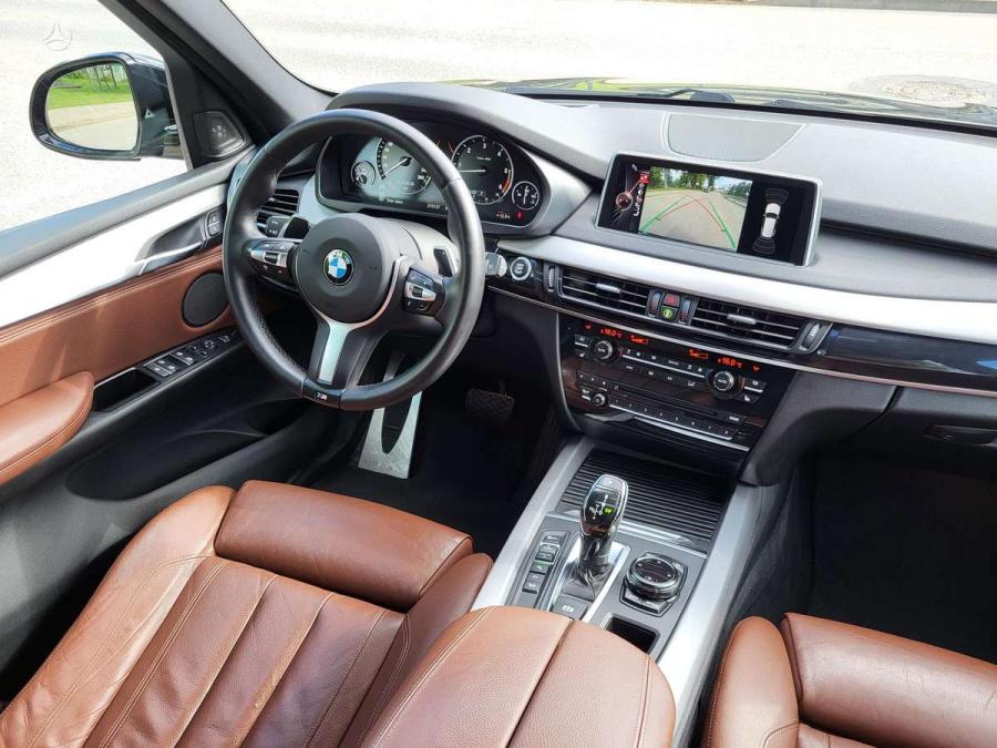 Black BMW X5 2014 in Vilnius, with an engine capacity of 2.99 L and mileage of 276 thousand km for 19850 €, photo 13 on AUTOMOTO.COM.LV