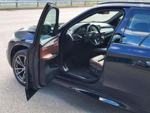 Black BMW X5 2014 in Vilnius, with an engine capacity of 2.99 L and mileage of 276 thousand km for 19850 €, photo 18 on AUTOMOTO.COM.LV