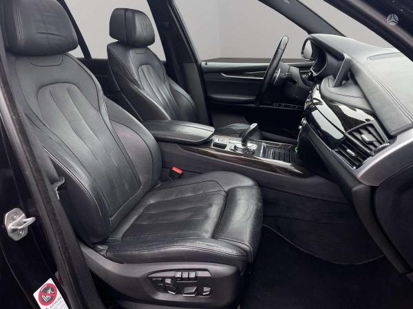 Melns BMW X5 2014 Viļņa, ar dzinēja tilpumu 3.00 L un nobraukumu 281 tūkst. km par 18999 €, foto 7 vietnē AUTOMOTO.COM.LV
