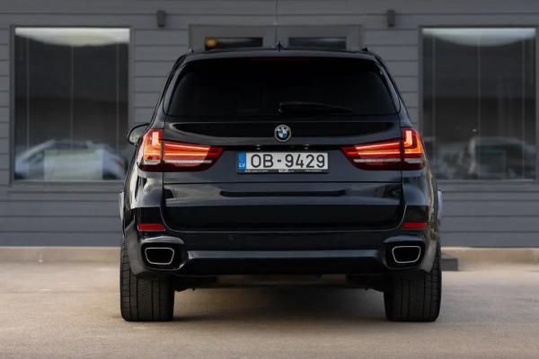 Melns BMW X5 2014 Jelgava, ar dzinēja tilpumu 3.00 L un nobraukumu 270 tūkst. km par 22450 €, foto 7 vietnē AUTOMOTO.COM.LV