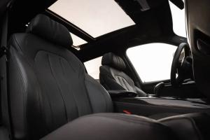 Black BMW X5 2014 in Jelgava, with an engine capacity of 3.00 L and mileage of 270 thousand km for 22450 €, photo 11 on AUTOMOTO.COM.LV
