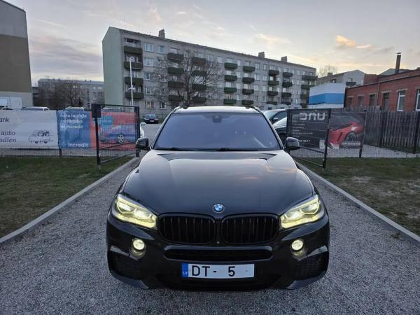 Melns BMW X5 2014 Ventspils, ar dzinēja tilpumu 3.00 L un nobraukumu 270 tūkst. km par 24000 €, foto 3 vietnē AUTOMOTO.COM.LV