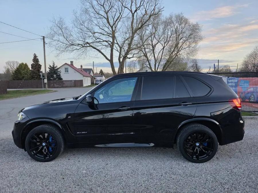 Melns BMW X5 2014 Ventspils, ar dzinēja tilpumu 3.00 L un nobraukumu 270 tūkst. km par 24000 €, foto 7 vietnē AUTOMOTO.COM.LV