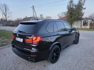Melns BMW X5 2014 Ventspils, ar dzinēja tilpumu 3.00 L un nobraukumu 270 tūkst. km par 24000 €, foto 11 vietnē AUTOMOTO.COM.LV
