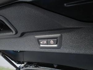 Melns BMW X5 2014 Ventspils, ar dzinēja tilpumu 3.00 L un nobraukumu 270 tūkst. km par 24000 €, foto 14 vietnē AUTOMOTO.COM.LV