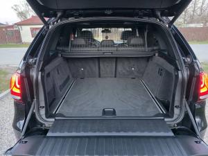 Melns BMW X5 2014 Ventspils, ar dzinēja tilpumu 3.00 L un nobraukumu 270 tūkst. km par 24000 €, foto 15 vietnē AUTOMOTO.COM.LV