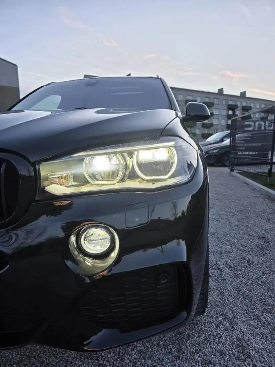 Melns BMW X5 2014 Ventspils, ar dzinēja tilpumu 3.00 L un nobraukumu 270 tūkst. km par 24000 €, foto 30 vietnē AUTOMOTO.COM.LV