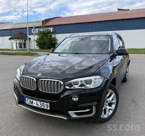 Черный БМВ Х5 2014 в Екабпилс, объемом двигателя 3.00 л и пробегом 299 тыс. км за 16900 €, фото  на AUTOMOTO.COM.LV