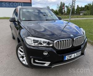 Black BMW X5 2014 in Jekabpils, with an engine capacity of 3.00 L and mileage of 299 thousand km for 16900 €, photo 3 on AUTOMOTO.COM.LV