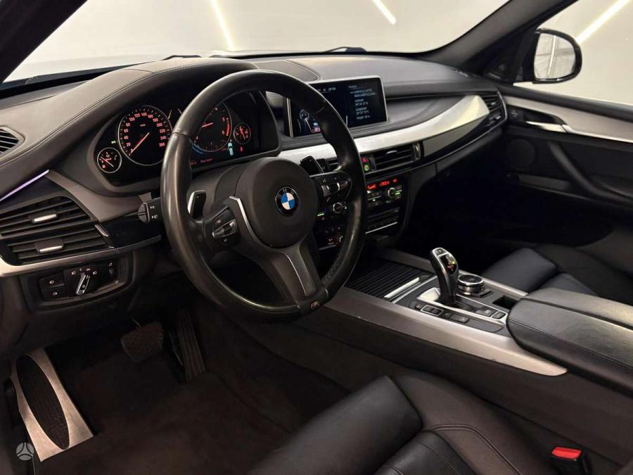 Black BMW X5 2014 in Marijampole, with an engine capacity of 2.99 L and mileage of 260 thousand km for 19750 €, photo 3 on AUTOMOTO.COM.LV