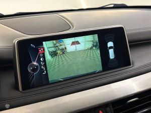 Black BMW X5 2014 in Marijampole, with an engine capacity of 2.99 L and mileage of 260 thousand km for 19750 €, photo 6 on AUTOMOTO.COM.LV