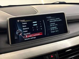 Black BMW X5 2014 in Marijampole, with an engine capacity of 2.99 L and mileage of 260 thousand km for 19750 €, photo 7 on AUTOMOTO.COM.LV
