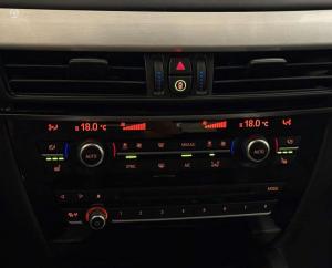 Black BMW X5 2014 in Marijampole, with an engine capacity of 2.99 L and mileage of 260 thousand km for 19750 €, photo 9 on AUTOMOTO.COM.LV