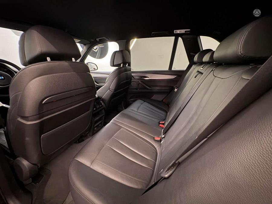 Black BMW X5 2014 in Marijampole, with an engine capacity of 2.99 L and mileage of 260 thousand km for 19750 €, photo 15 on AUTOMOTO.COM.LV