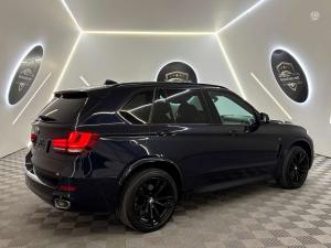 Black BMW X5 2014 in Marijampole, with an engine capacity of 2.99 L and mileage of 260 thousand km for 19750 €, photo 17 on AUTOMOTO.COM.LV
