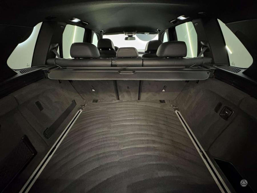 Black BMW X5 2014 in Marijampole, with an engine capacity of 2.99 L and mileage of 260 thousand km for 19750 €, photo 27 on AUTOMOTO.COM.LV