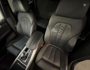 Black BMW X5 2014 in Marijampole, with an engine capacity of 2.99 L and mileage of 260 thousand km for 19750 €, photo 31 on AUTOMOTO.COM.LV