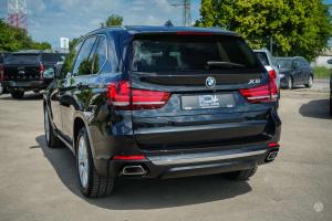 Melns BMW X5 2014 Marijampole, ar dzinēja tilpumu 2.99 L un nobraukumu 338 tūkst. km par 16450 €, foto 10 vietnē AUTOMOTO.COM.LV
