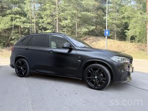 Melns BMW X5 2014 Rīga, ar dzinēja tilpumu 3.00 L un nobraukumu 24 tūkst. km par 24000 €, foto 5 vietnē AUTOMOTO.COM.LV