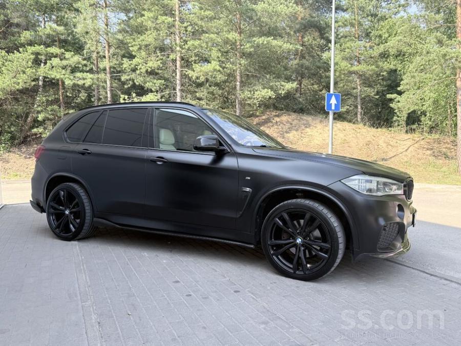 Melns BMW X5 2014 Rīga, ar dzinēja tilpumu 3.00 L un nobraukumu 24 tūkst. km par 24000 €, foto 5 vietnē AUTOMOTO.COM.LV