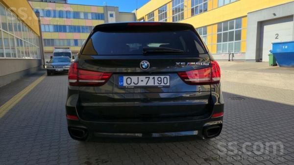 Black BMW X5 2014 in Riga, with an engine capacity of 3.00 L and mileage of 245 thousand km for 20000 €, photo 5 on AUTOMOTO.COM.LV