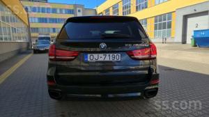 Black BMW X5 2014 in Riga, with an engine capacity of 3.00 L and mileage of 245 thousand km for 20000 €, photo 6 on AUTOMOTO.COM.LV