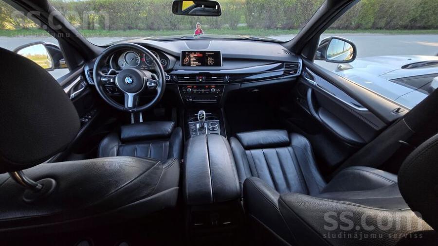 Black BMW X5 2014 in Riga, with an engine capacity of 3.00 L and mileage of 245 thousand km for 20000 €, photo 13 on AUTOMOTO.COM.LV