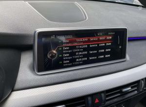 Black BMW X5 2014 in Marijampole, with an engine capacity of 2.99 L and mileage of 239 thousand km for 17499 €, photo 30 on AUTOMOTO.COM.LV
