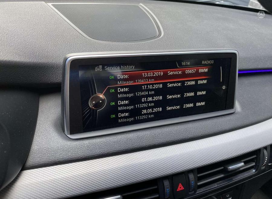 Black BMW X5 2014 in Marijampole, with an engine capacity of 2.99 L and mileage of 239 thousand km for 17499 €, photo 30 on AUTOMOTO.COM.LV